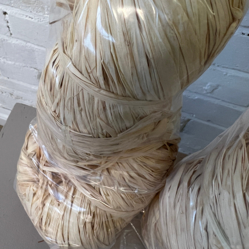 RAFFIA 450gm Natural Hank – British Flowers direct by Evolve Flowers